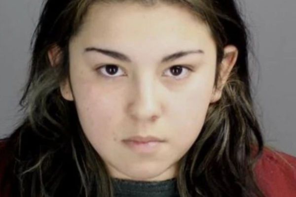 Adolescente De Michigan Es Acusada De Arrojar Productos Químicos A Su