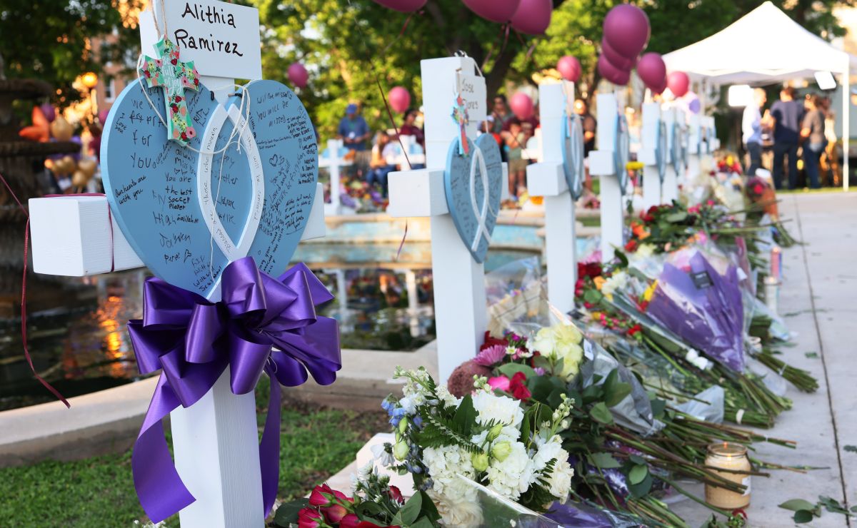 Niños que murieron en la masacre de Uvalde serán enterrados uno al lado del otro para que su ...