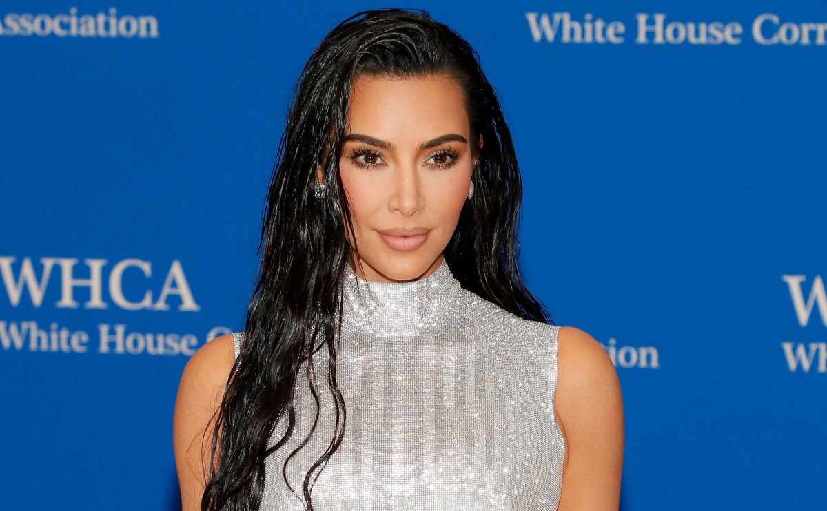 Kim Kardashian luce tremendo cuerpazo en la nueva colección de Dolce ...