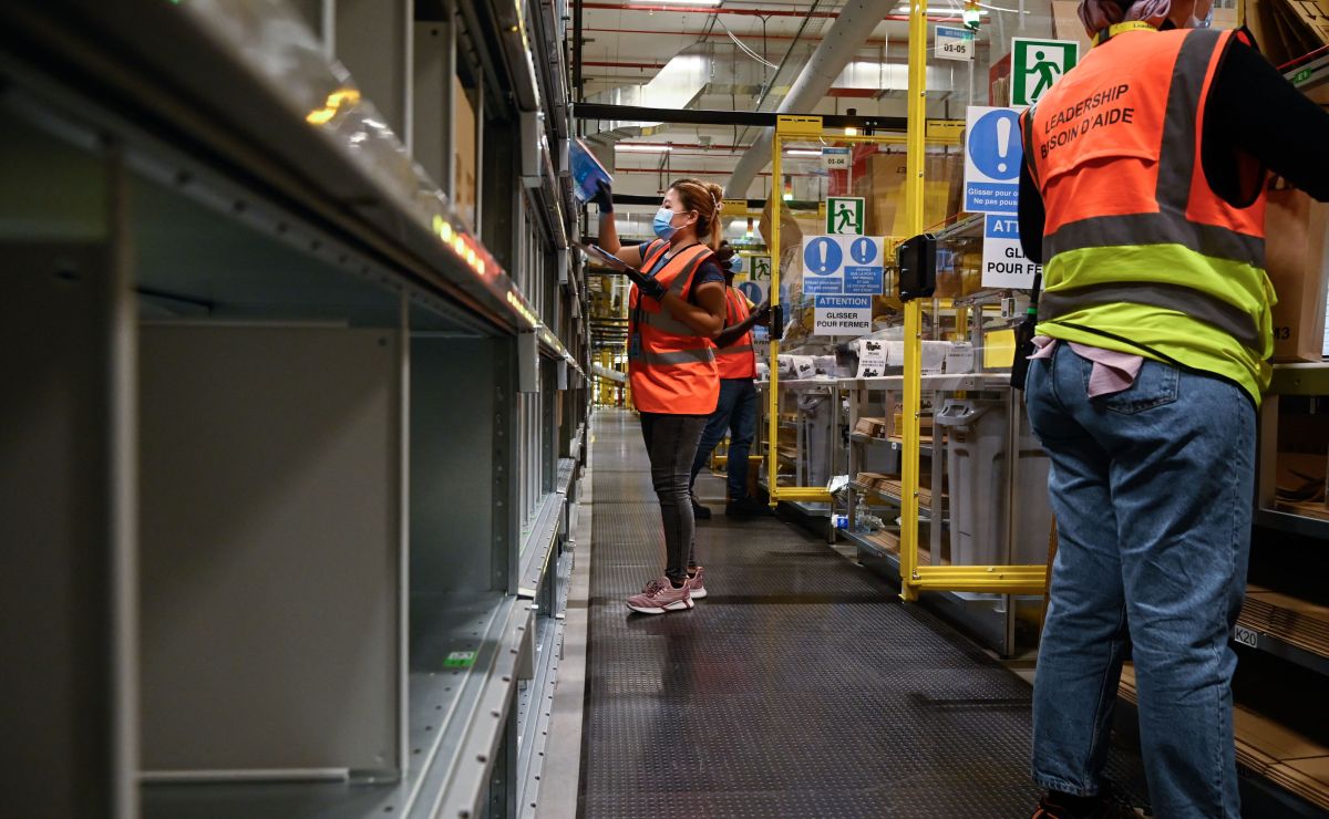 VIDEO: Mujer de NY ordena silla en Amazon y además le envían un tubo ...