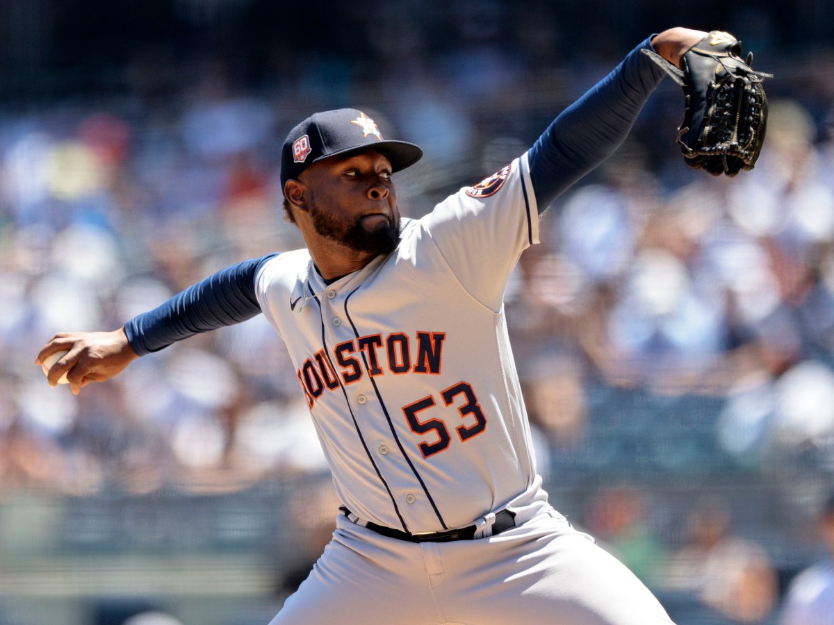 Histórico: Pitchers dominicanos de los Astros se combinan para juego ...