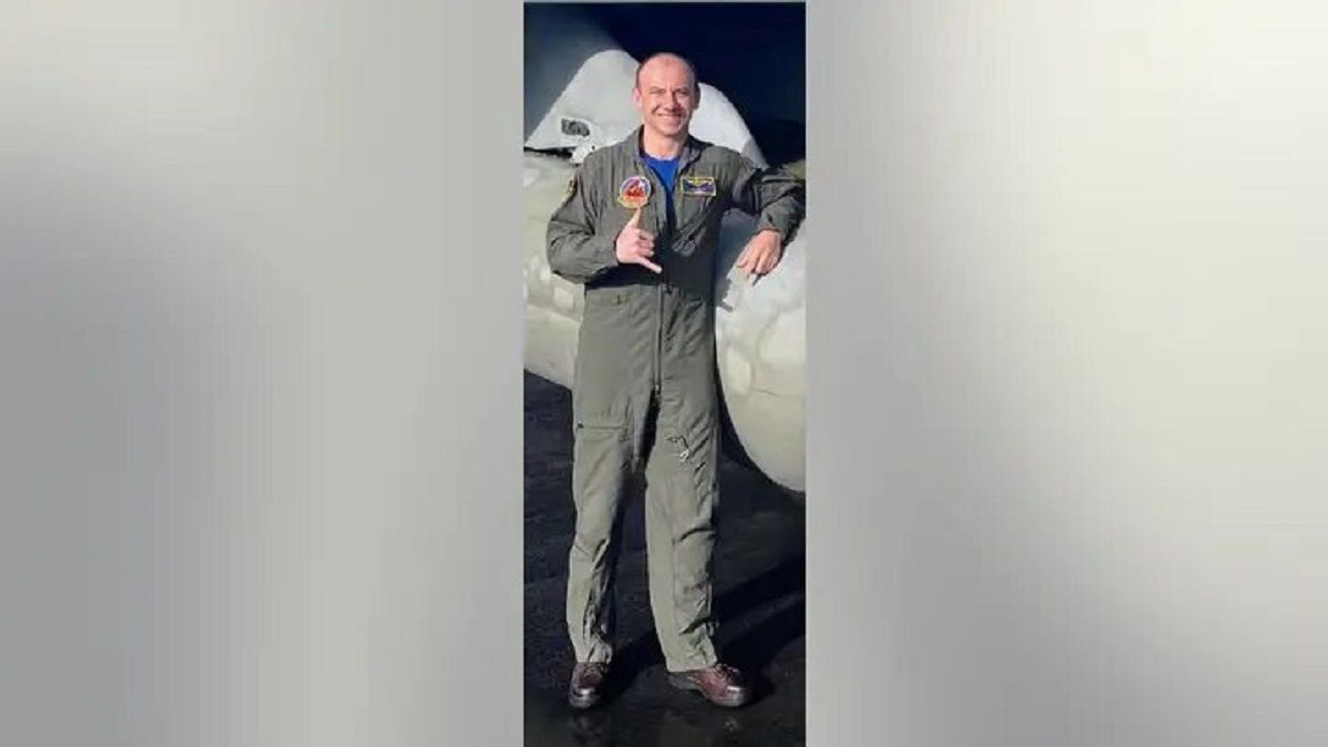 Identifican a piloto de la Marina de los EE.UU. que murió en un ...