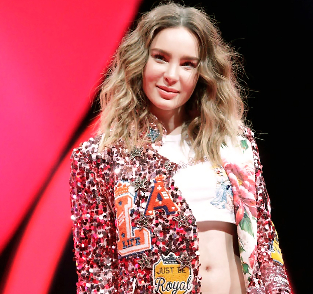 Belinda anuncia su regreso a la música al firmar contrato con la ...