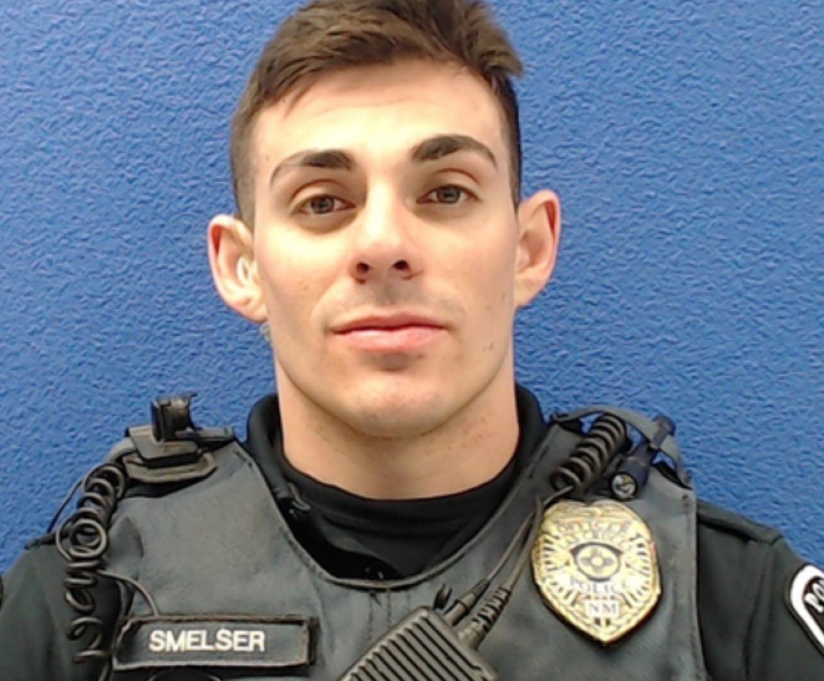 VIDEO: Juez exonera a expolicía de Nuevo México acusado de estrangular ...