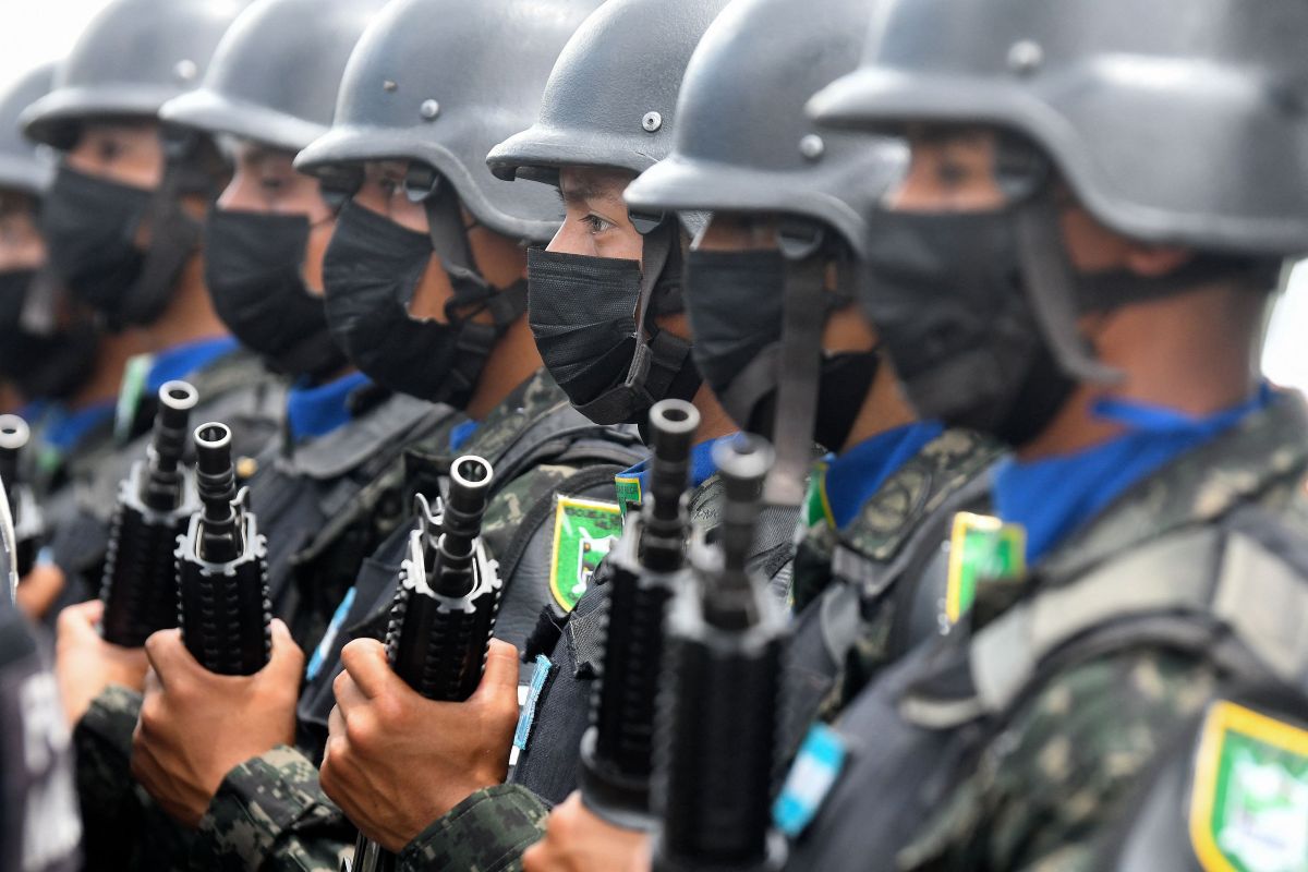 Detienen en Honduras a dos presuntos coyotes que transportaban a 21 ...