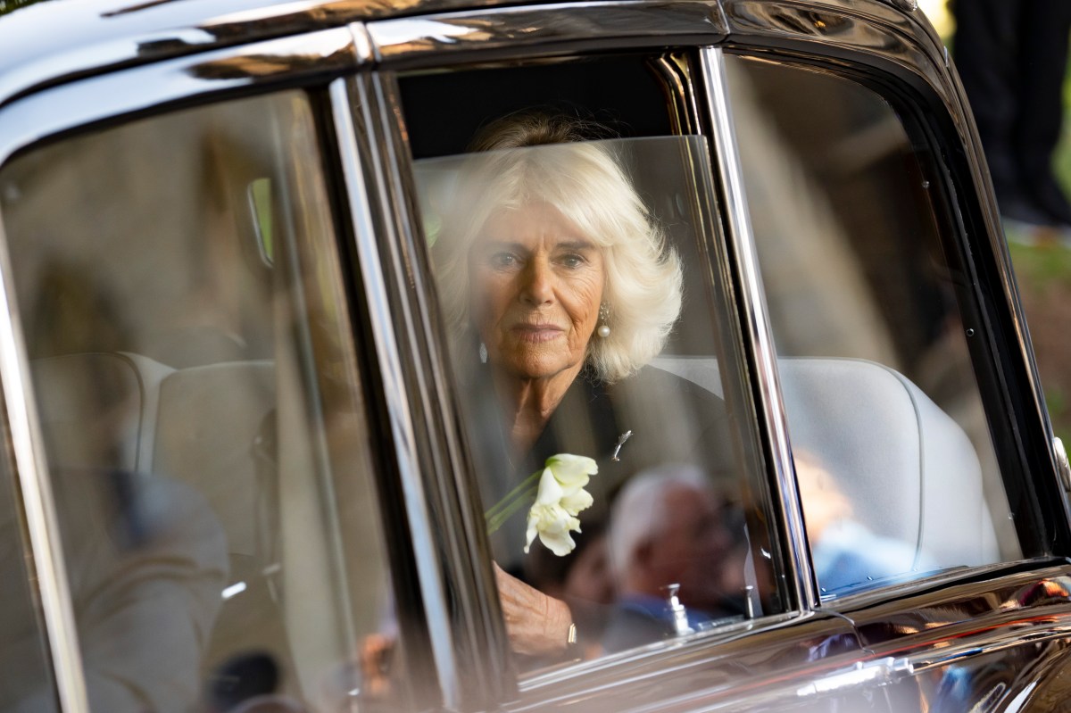La reina Camilla tiene un dedo del pie roto - El Diario NY
