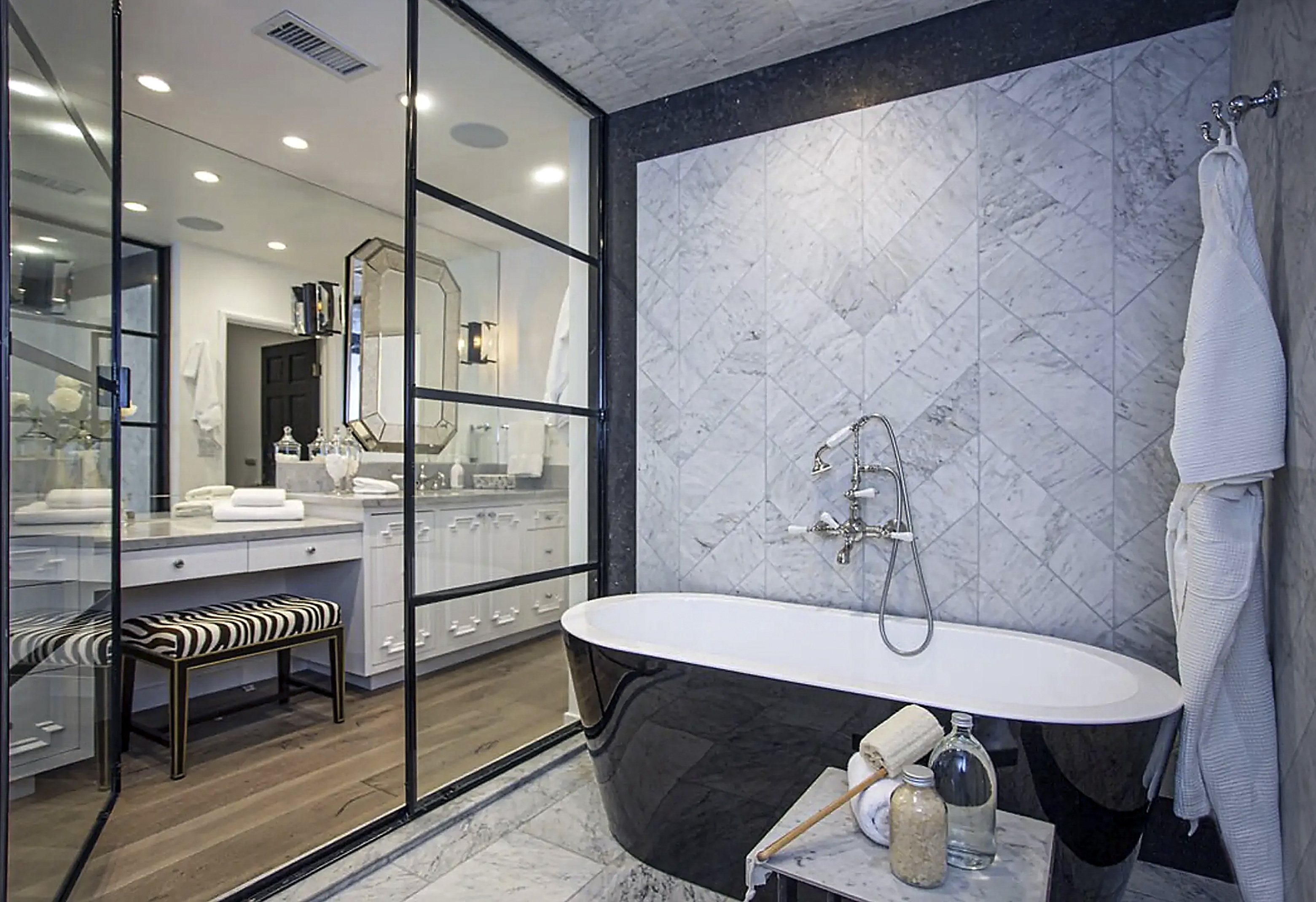 Adele pone en venta una de sus mansiones en Beverly Hills - El Diario NY