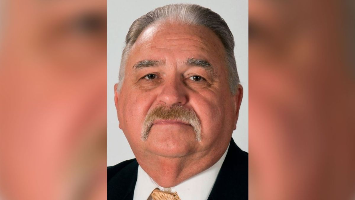 Detective Retirado De Kansas City Es Acusado De Conspirar Para Dirigir