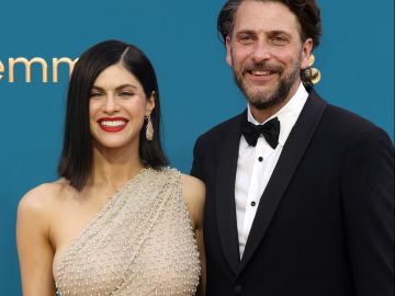 Alexandra Daddario y Andrew Form ponen en venta su mansión en Hancock ...