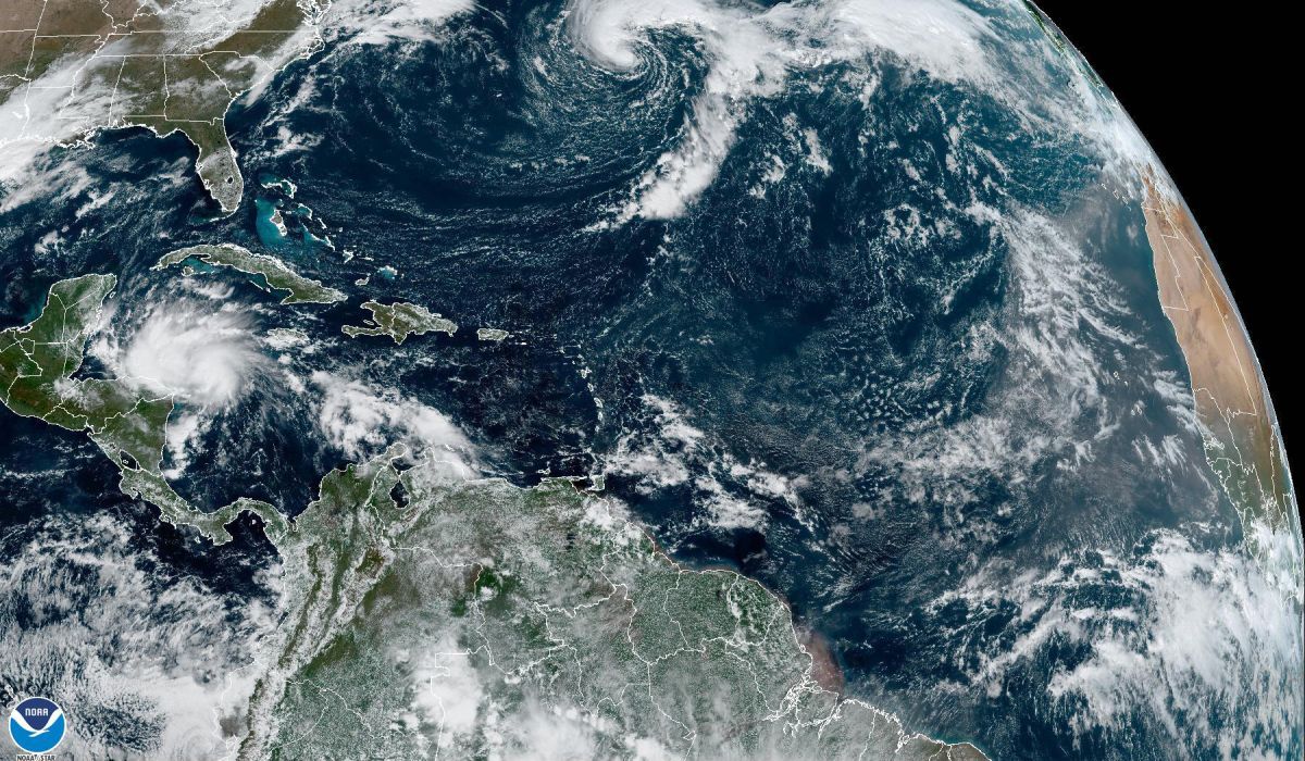 Huracán Lisa toca tierra cerca de Ciudad de Belice con vientos de 85 ...