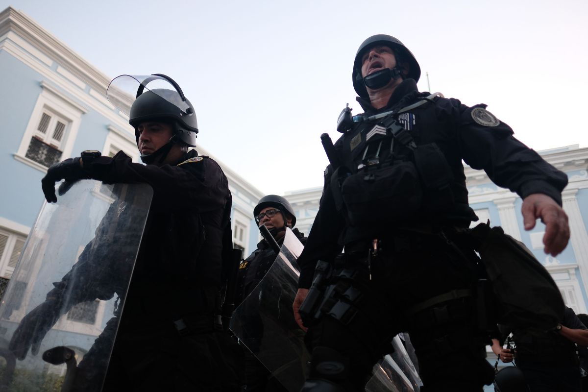 Dos escuelas en Puerto Rico fueron desalojadas por amenaza de tiroteos ...