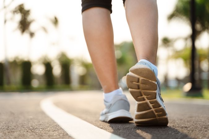 4 consejos para caminar todos los días y mejorar tu SALUD - El Diario NY