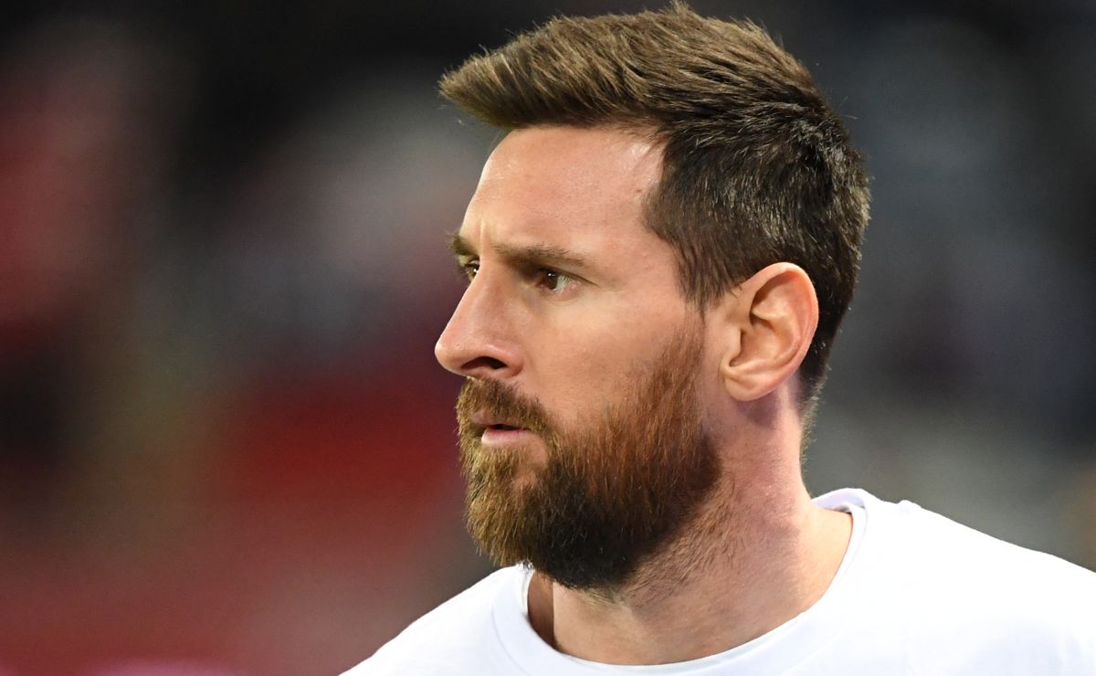 "Messi nuestro que estás en la cancha": Le regalan a 'La Pulga' una ...