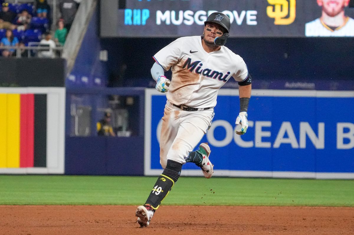 El venezolano Miguel Rojas llega a Los Ángeles Dodgers por canje desde ...