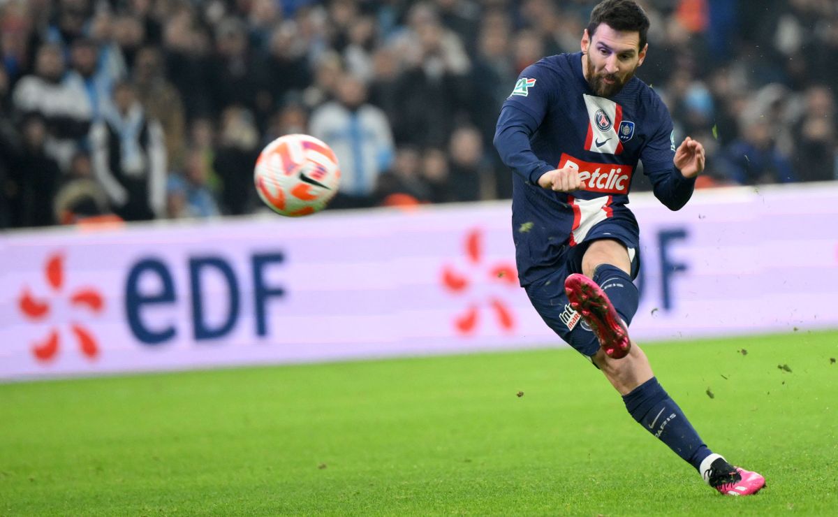 Sacerdote hace insólito pedido a Lionel Messi: Desea que reciba el ...