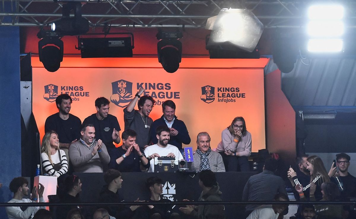 Gerard Piqué Lanza Potente Propuesta A Ronaldinho Será El Primer