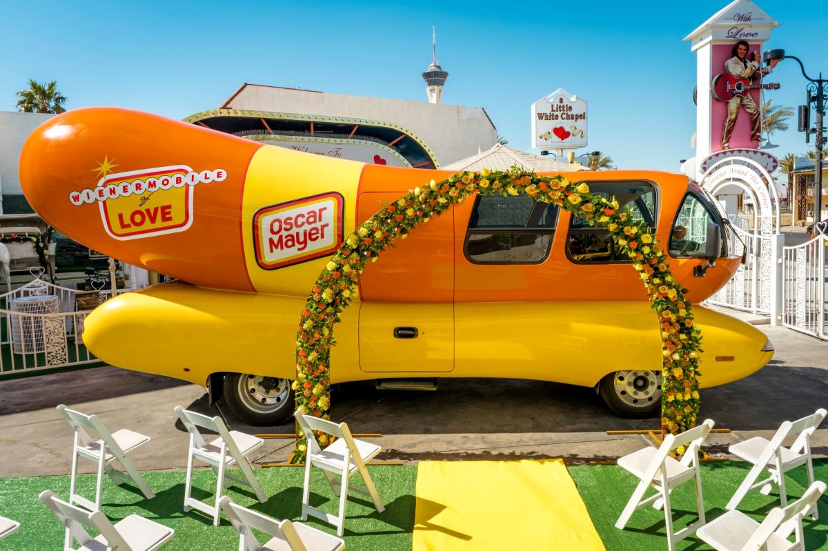 Oscar Mayer ofrece bodas gratis en su Wienermobile en Las Vegas - El ...