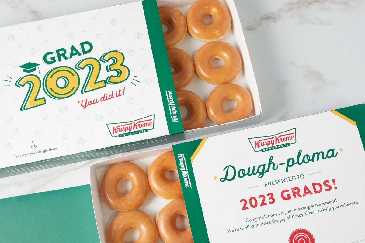 Krispy Kreme regala una docena de donas a los graduados de 2023 - El Diario NY