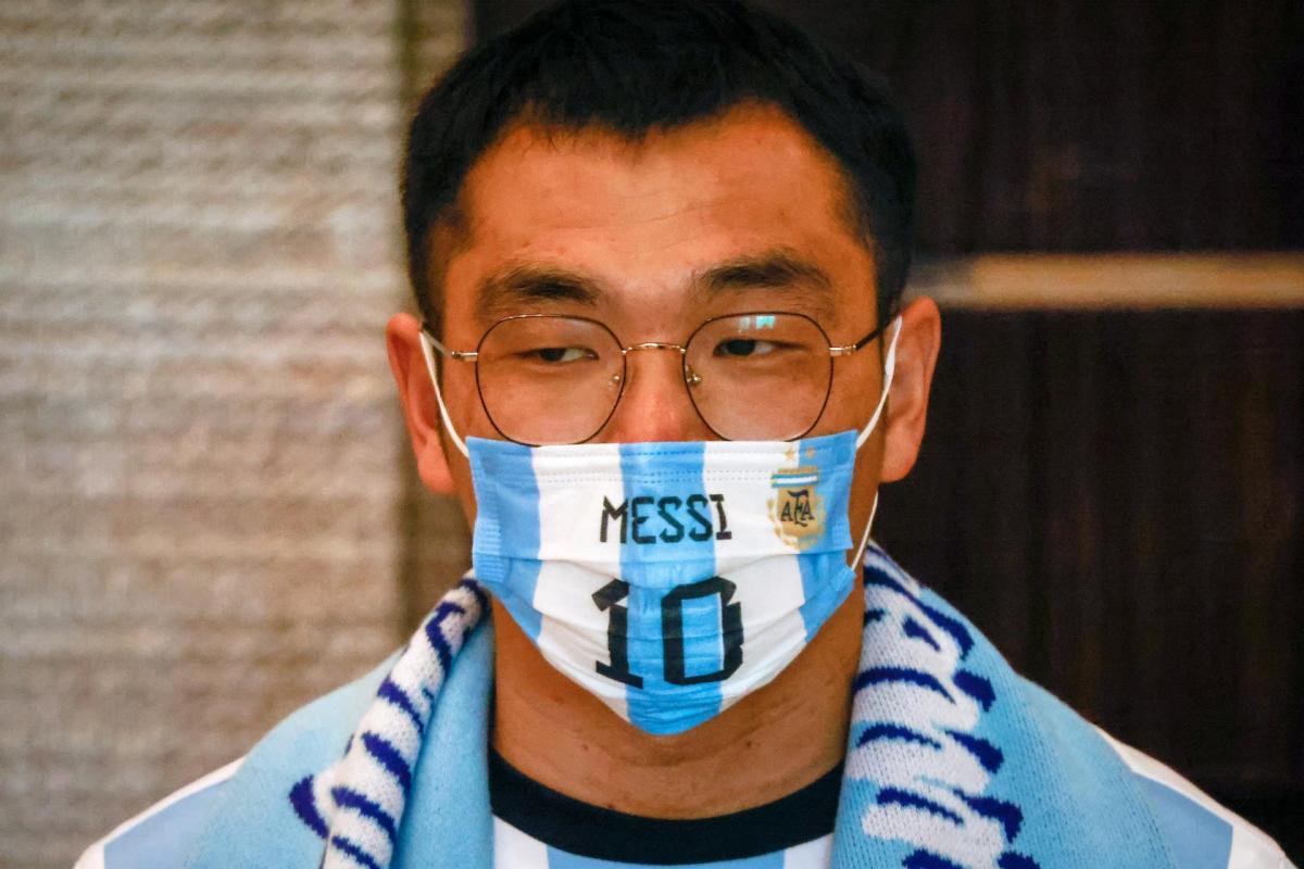 Locura por el campeón del Mundo: Cientos de fanáticos chinos recibieron ...