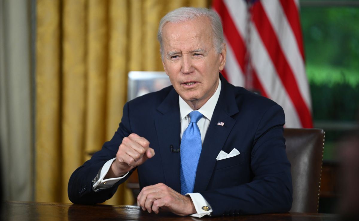 Biden convirtió en ley el acuerdo presupuestario bipartidista, evitando la crisis por impagos ...