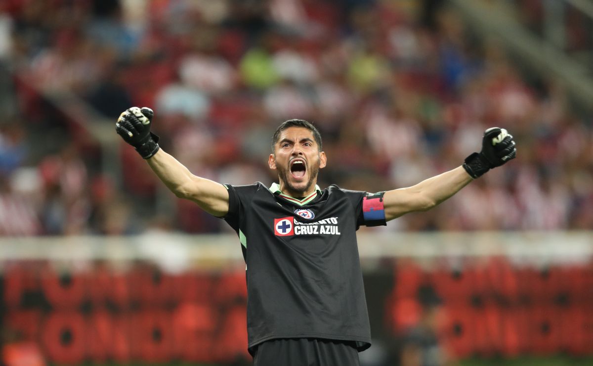 Se despide un ídolo: Cruz Azul anuncia la salida de Jesús Corona luego ...
