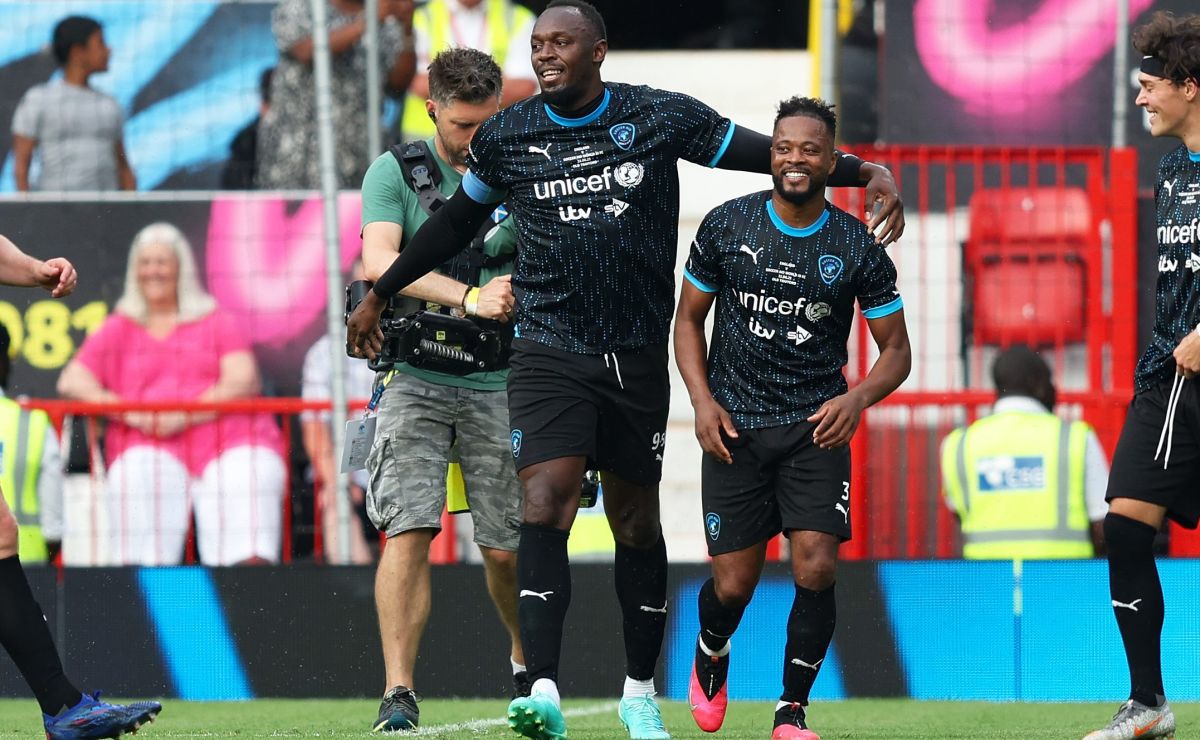 Usain Bolt marca un golazo en el Soccer Aid y destaca entre decenas de ...