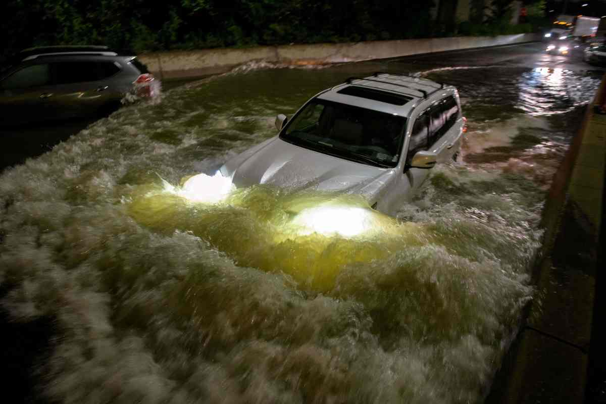 Al Menos Una Persona Muerta Deja Inundaciones Tras Fuertes Lluvias En