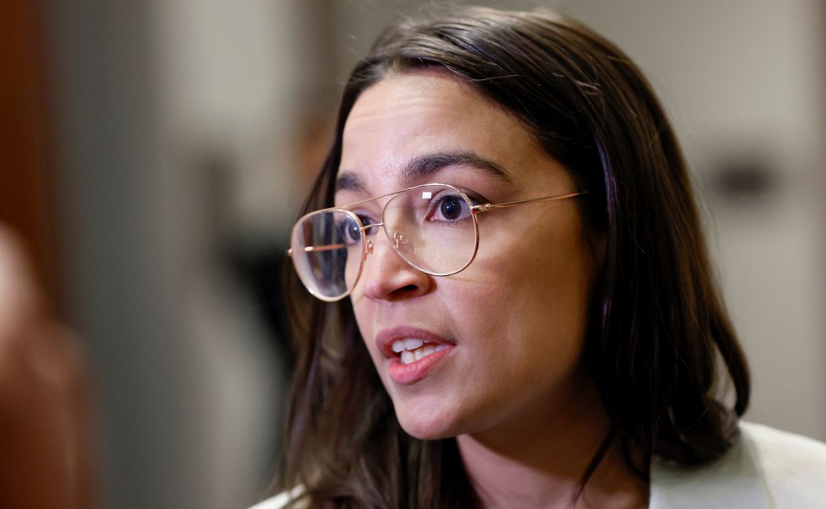 Alexandria Ocasio Cortez Advierte Sobre La Expansión De Un Poder