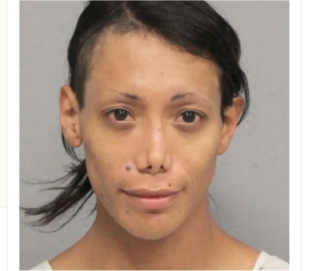 Latina armada fue atropellada por la policía y luego arrestada por ...