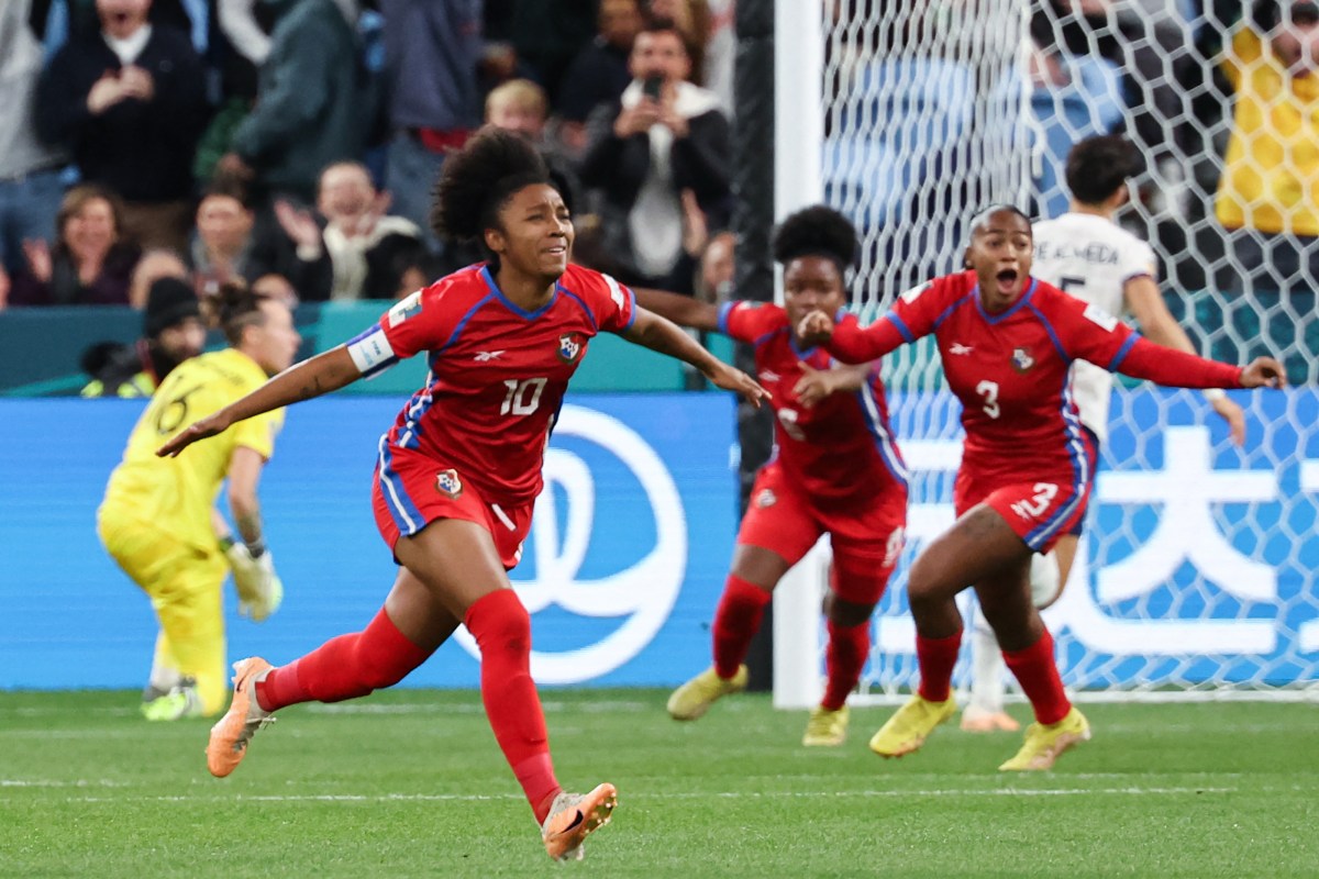 Video: Marta Cox firma un increíble gol de tiro libre que se convierte ...