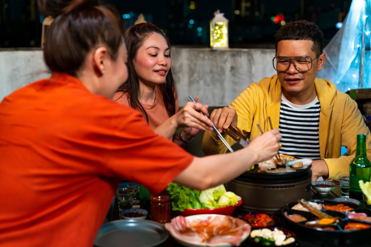Razones para evitar cenar tarde, según un especialista - El Diario NY