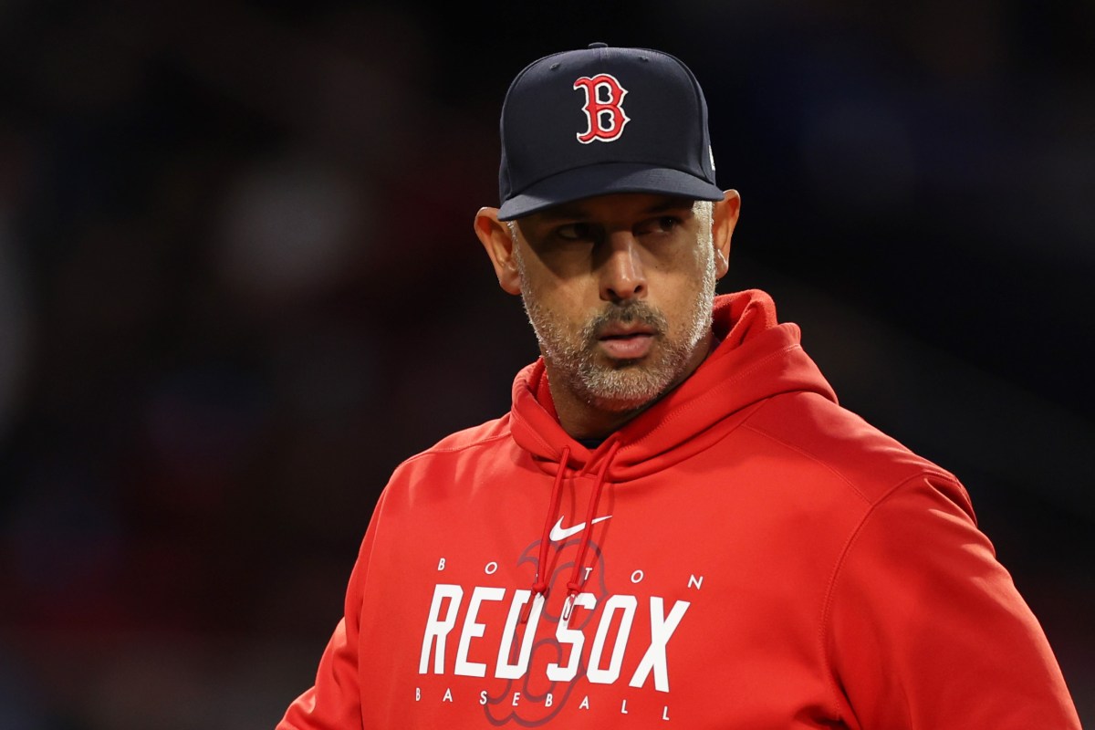 Boston Red Sox ratifica al boricua Álex Cora como su mánager para el ...