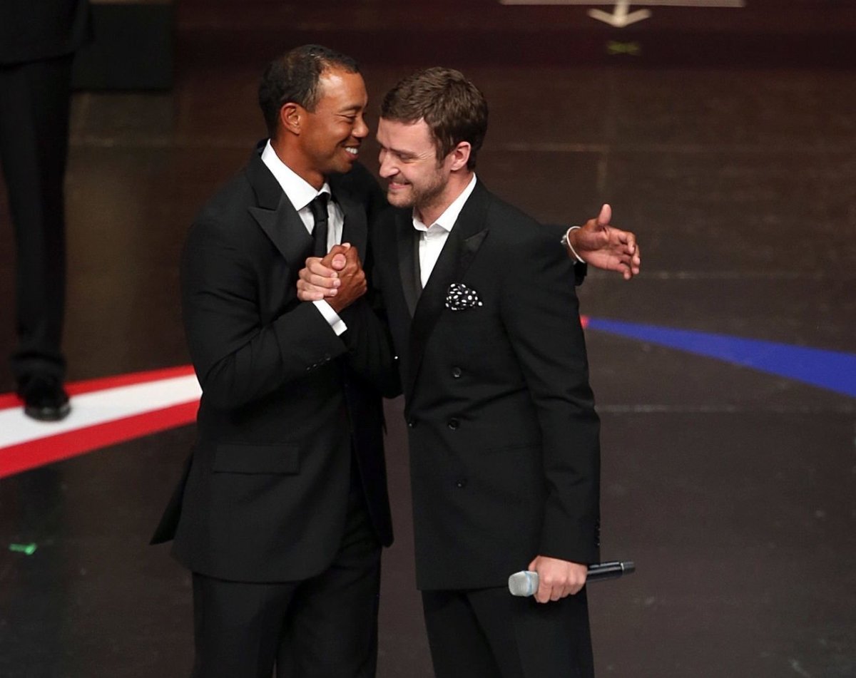 Tiger Woods y Justin Timberlake abrieron lujoso bar deportivo con la ...