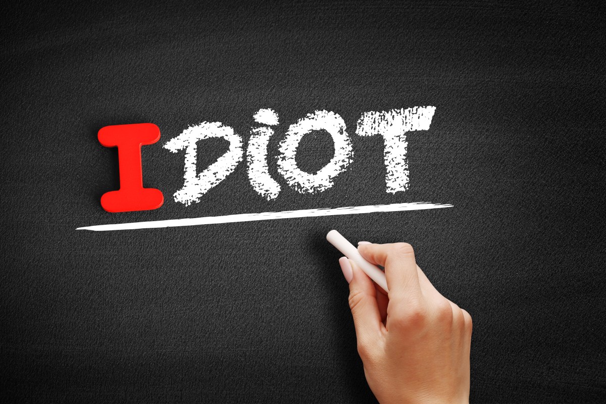 "Idiota", la palabra que tiene un curioso origen y por qué sería bueno ...