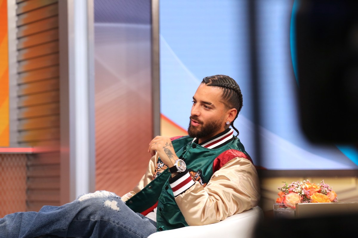 Maluma sorprende tras perder el control con un fan y propinarle un ...