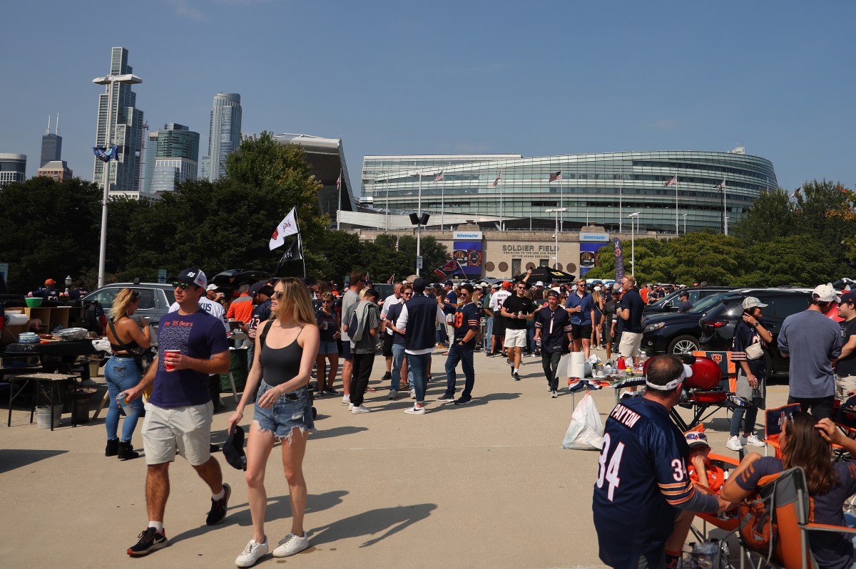 Impactante pelea en encuentro de Chicago Bears mantiene violencia en ...