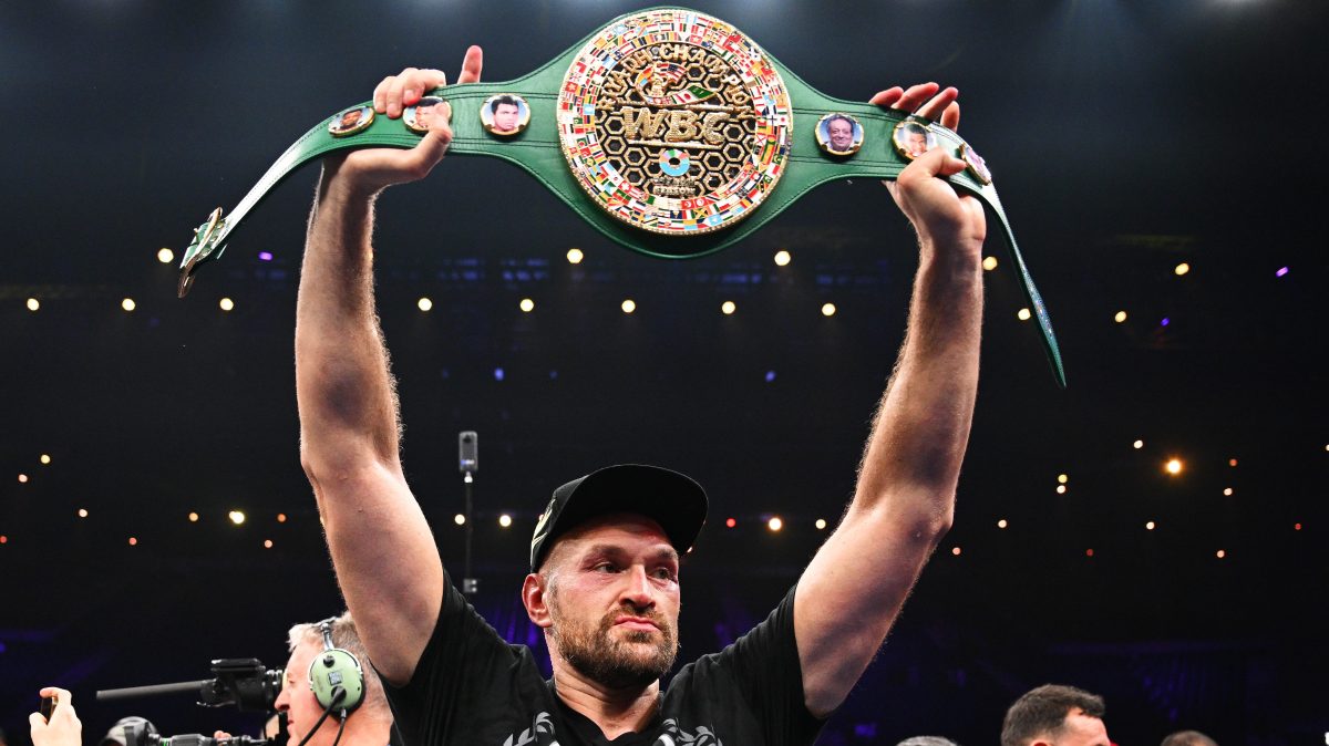 Tyson Fury se recuperó de caída a la lona para derrotar en polémica ...