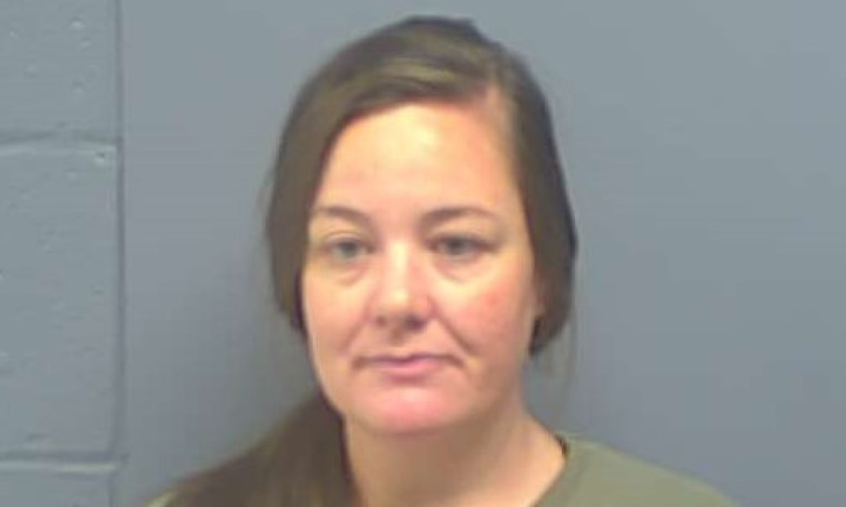 Acusan a maestra en Louisiana que quedó embarazada de estudiante al que ...