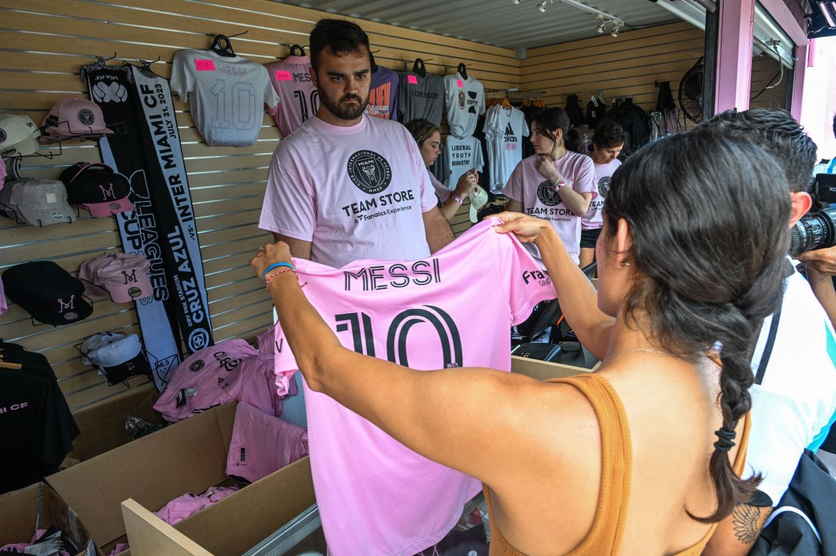 Camiseta de Messi entre las 15 prendas más relevantes del presente año ...