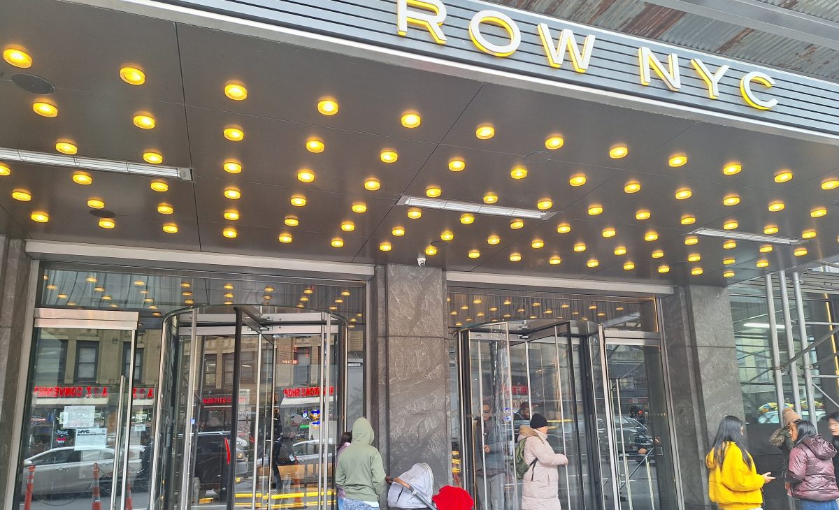 Cerrará el último y más grande hotel que alojó a inmigrantes en Nueva ...