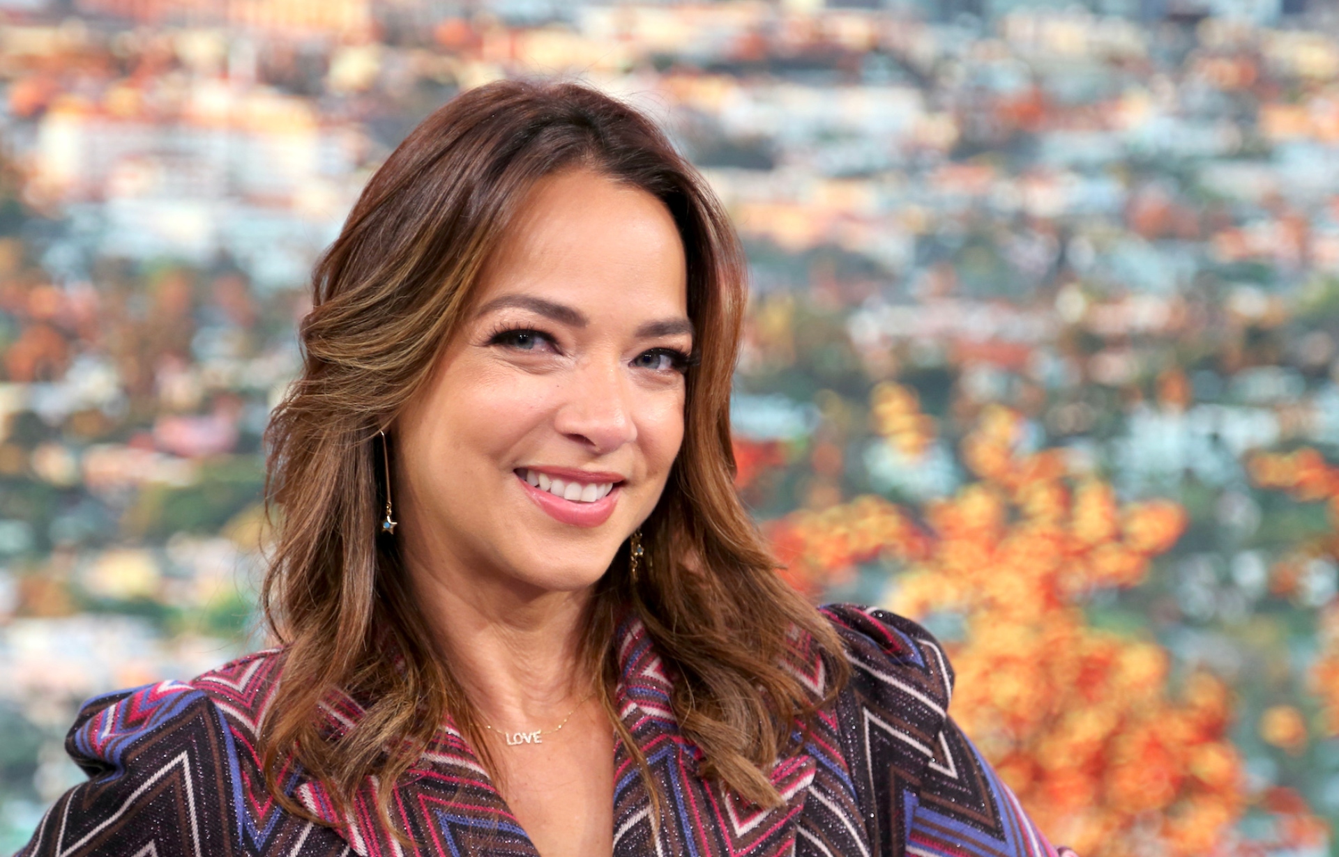 Adamari López se muestra con un bikini fucsia disfrutando de Puerto ...