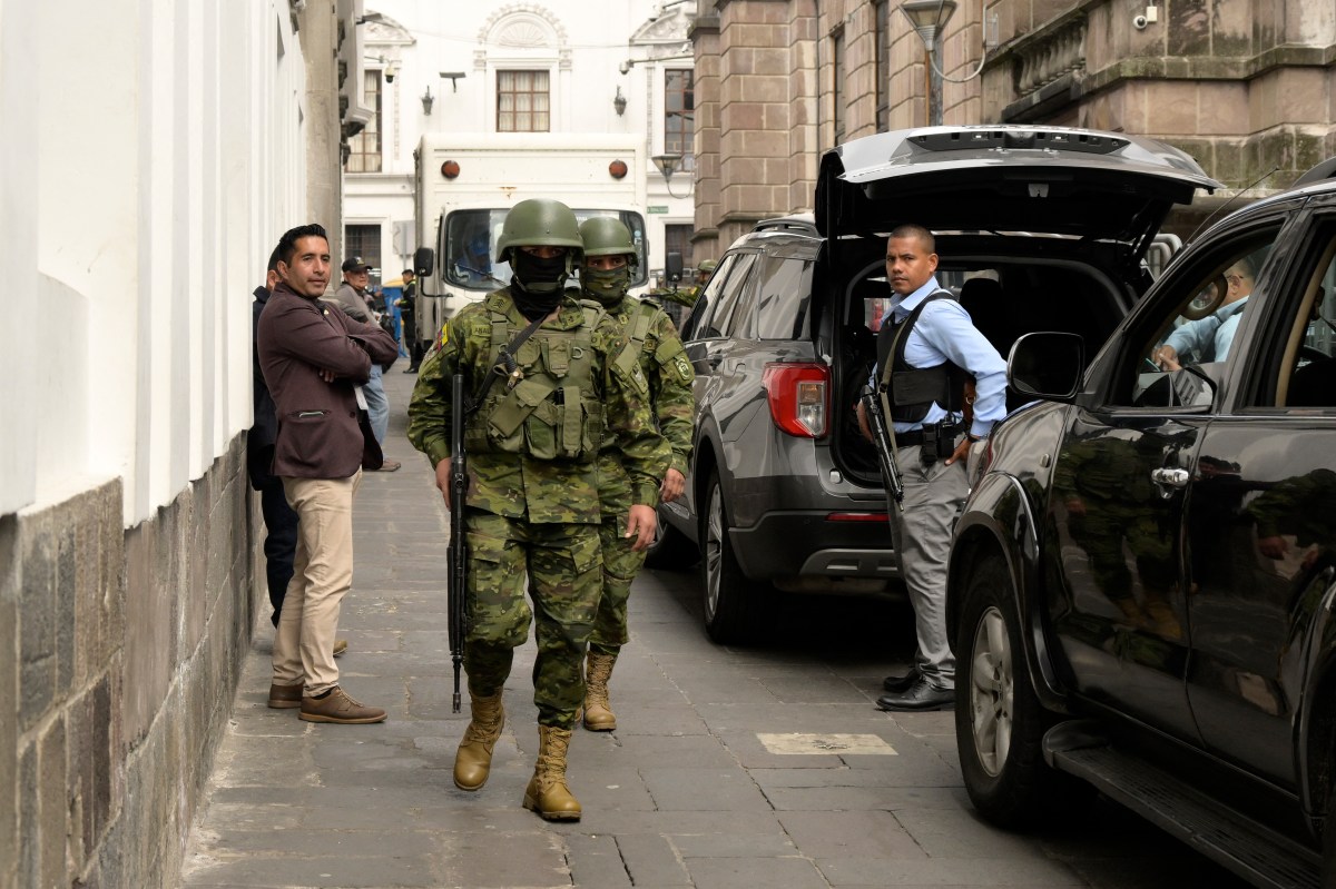 Ecuador anuncia estado de excepción con toque de queda tras la fuga de ...