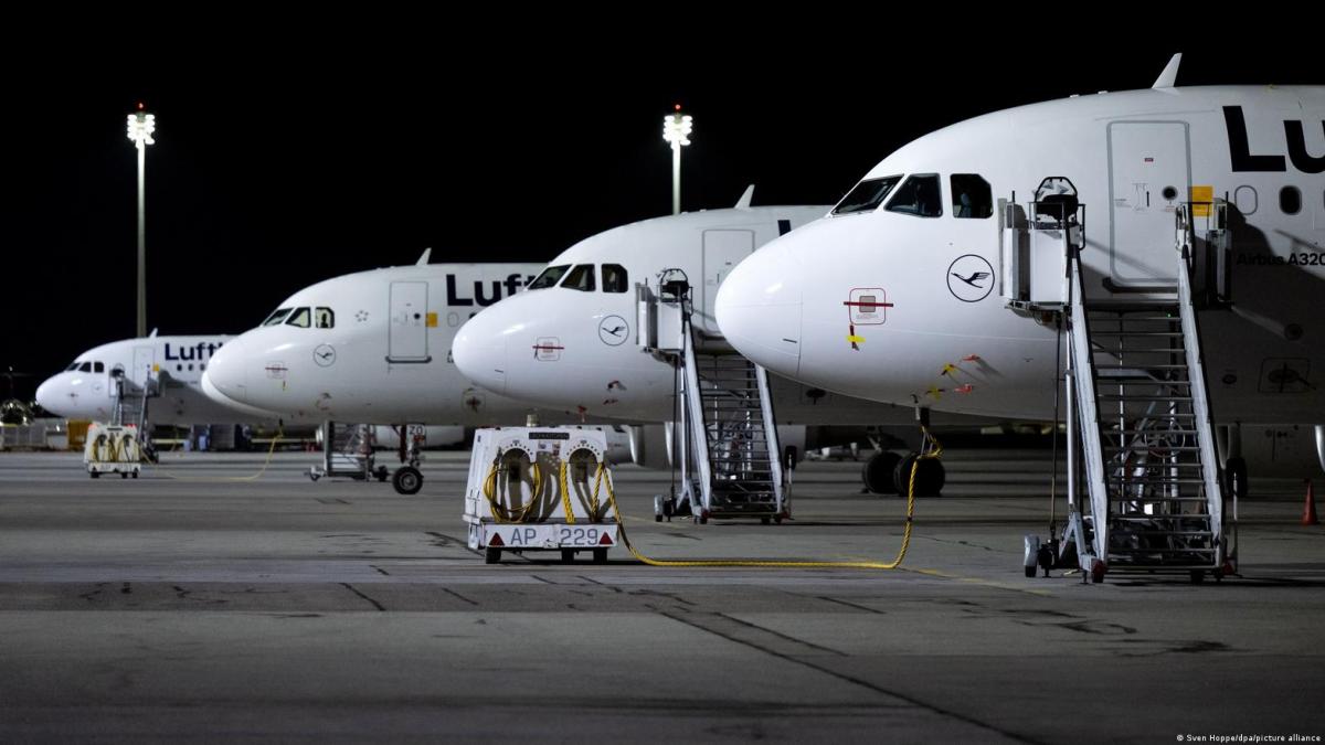 Alemania Más De 100 000 Pasajeros Afectados Por Huelga De Lufthansa
