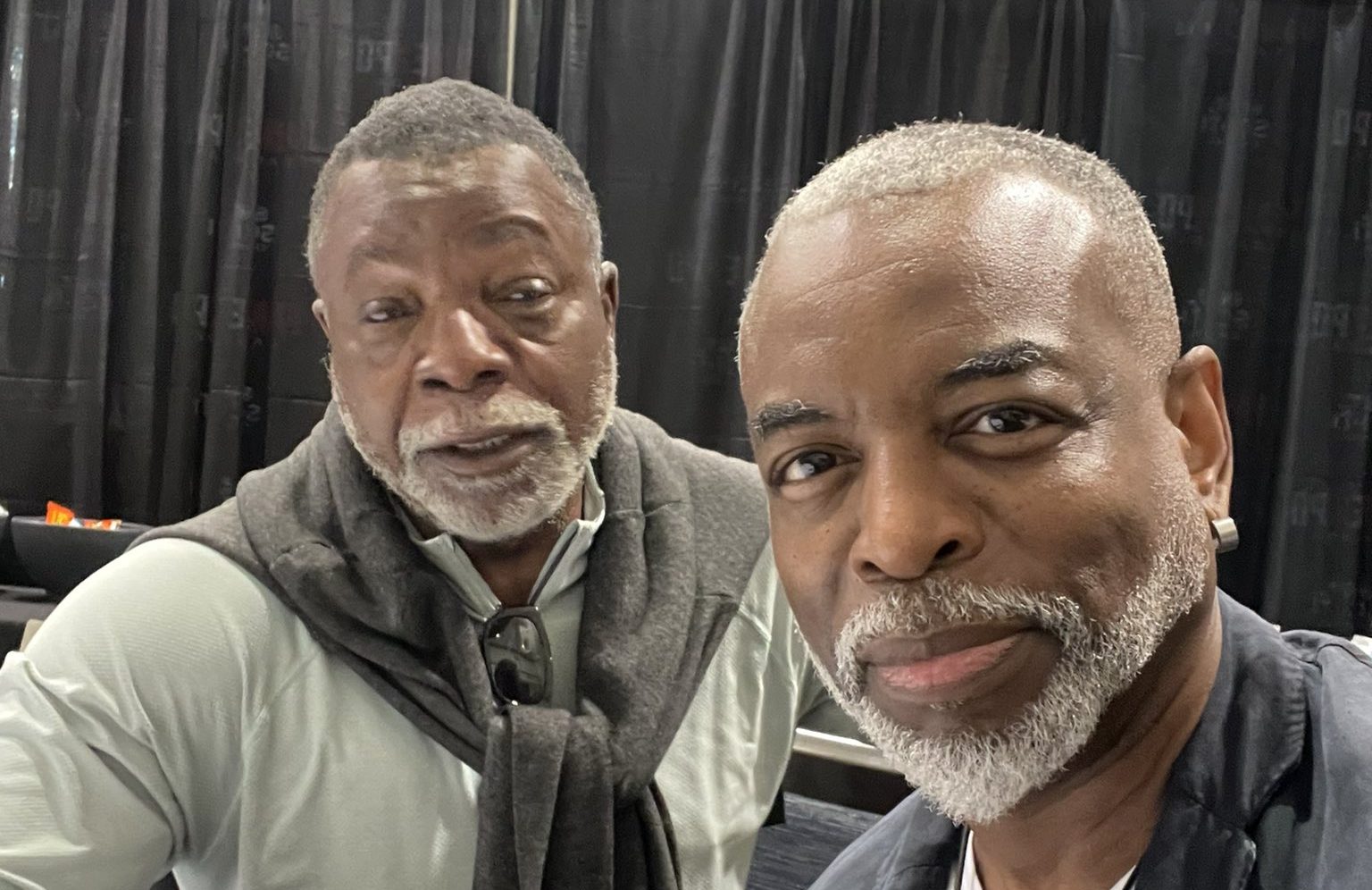 Revelan la causa de muerte del actor Carl Weathers de la saga “Rocky ...