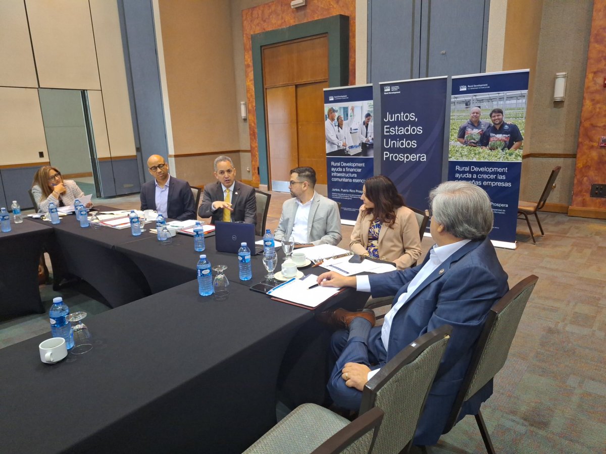 USDA, Vivienda y Comercio federal se reúnen con alcaldes del sur de ...