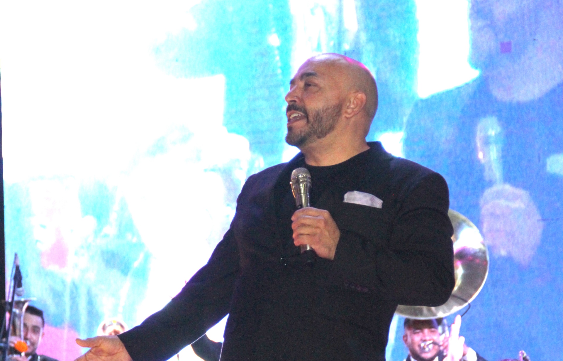 La Casa de los Famosos 4: Lupillo Rivera envía un comunicado de prensa ...