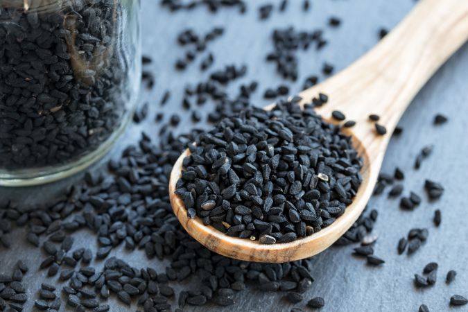 Descubre los beneficios del comino negro: fuente de polifenoles y ...