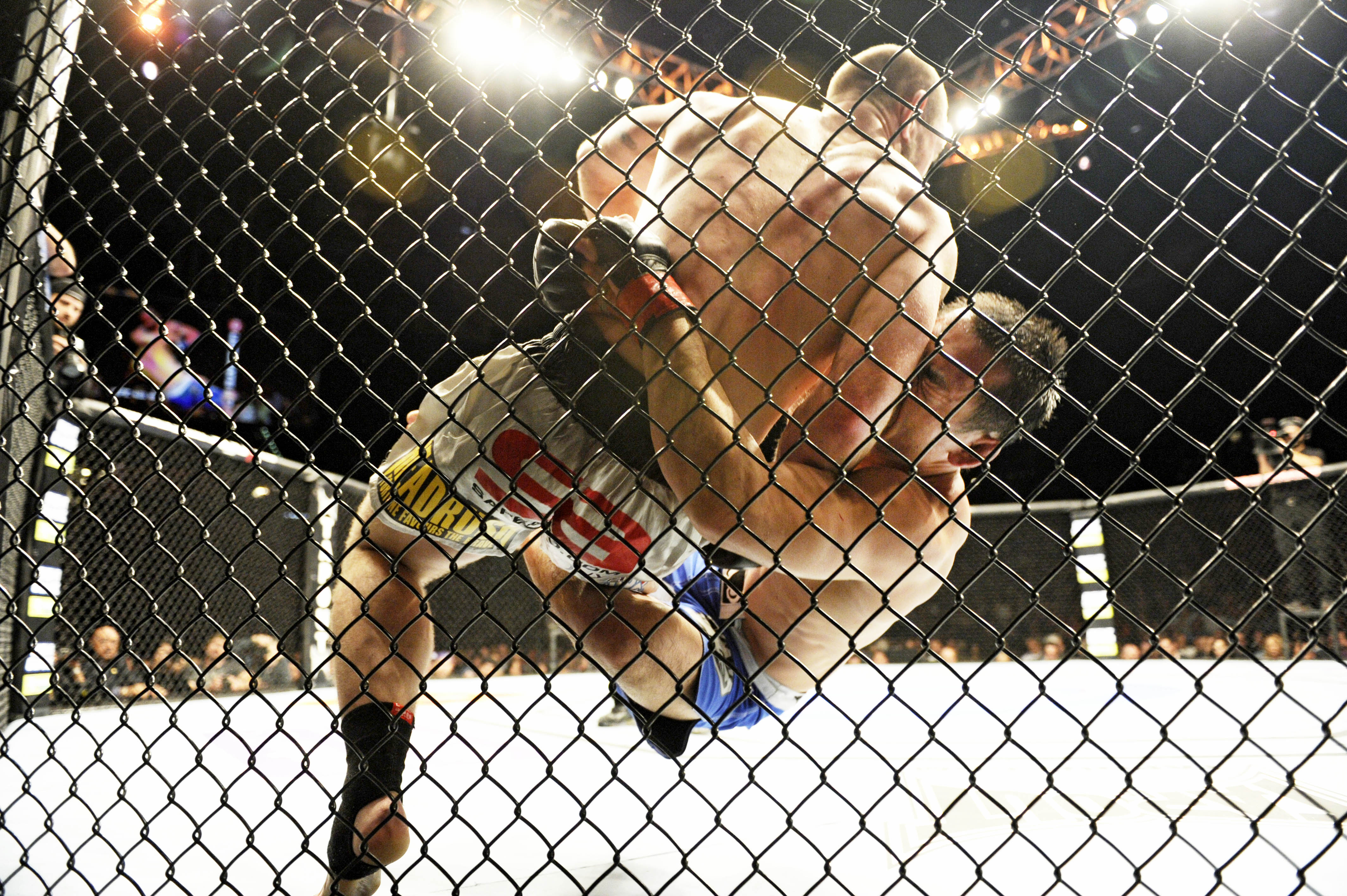 Peleador Igor Severino fue despedido de UFC en su debut tras morder el ...