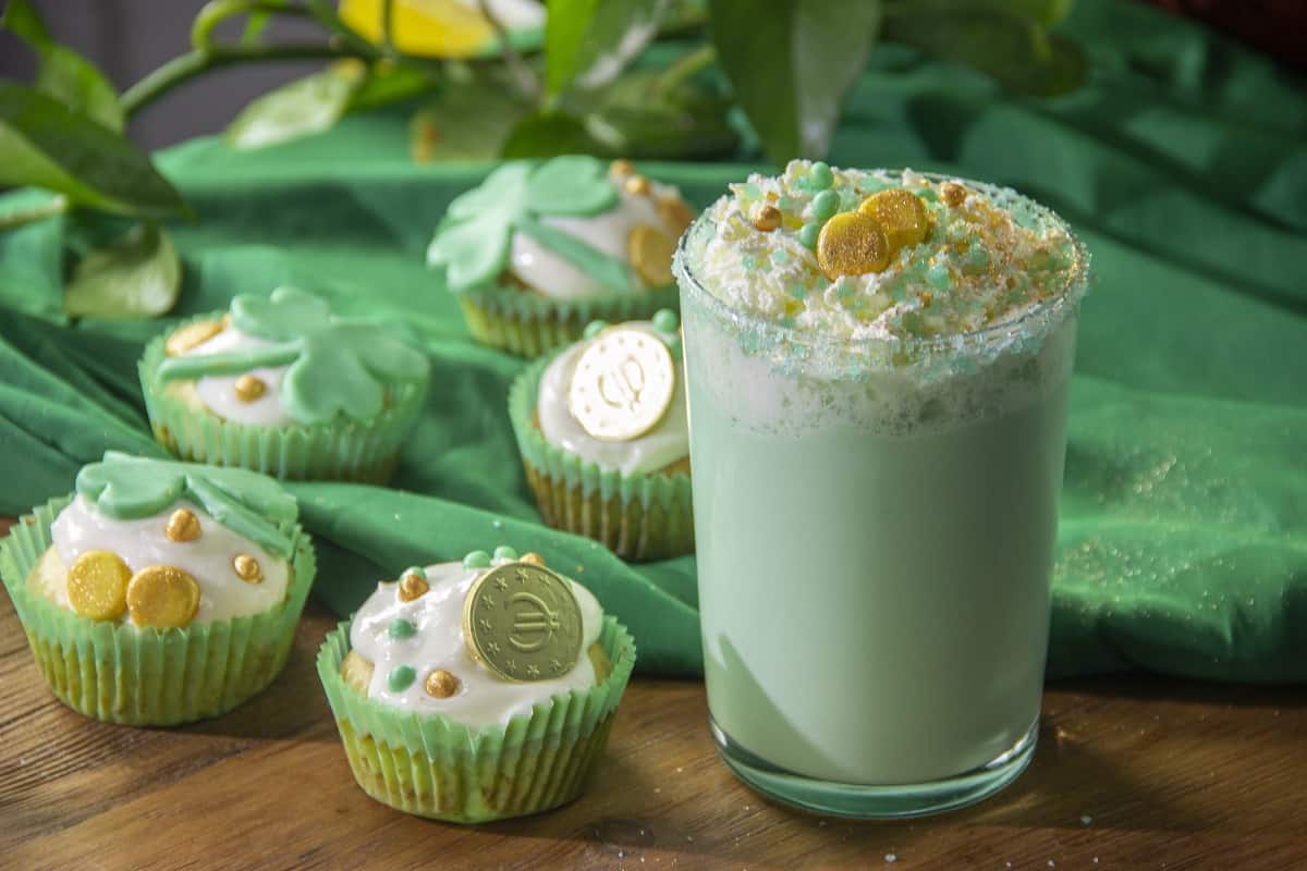Celebra el Día de San Patricio con esta deliciosa Malteada Shamrock ...
