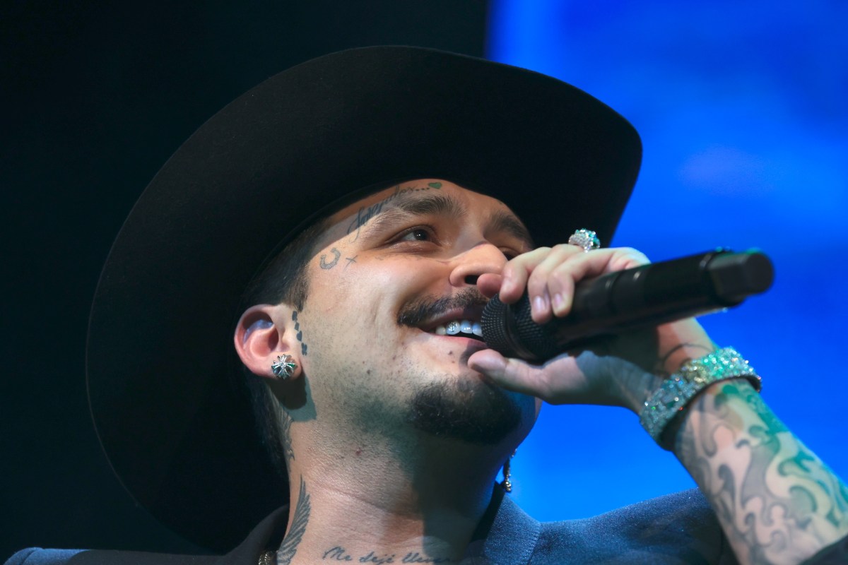 Christian Nodal prefiere a Nathy Peluso sobre Ángela Aguilar para un ...
